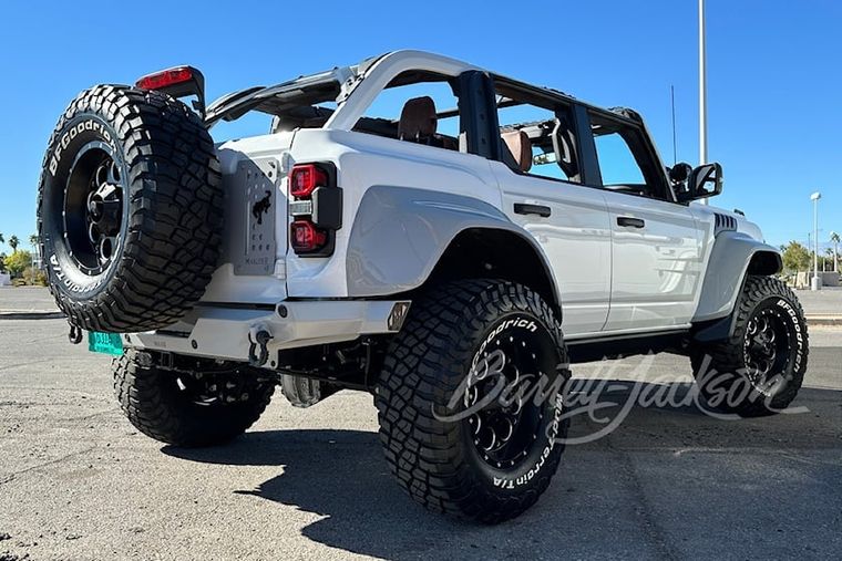 Un preparador mostró el Ford Bronco Raptor más bestial del momento