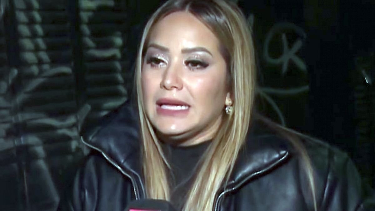 La furia desatada de Karina La Princesita con un sonidista en pleno show