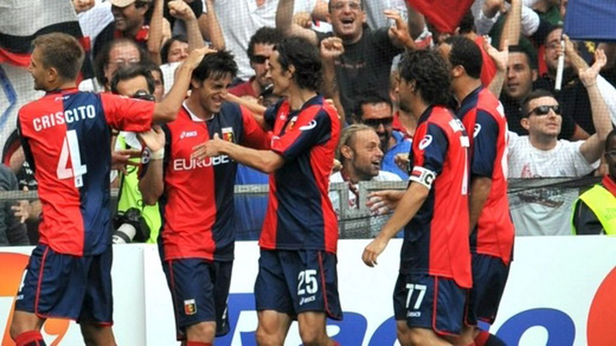 Diego Milito debutó en Genoa con la boca llena de gol