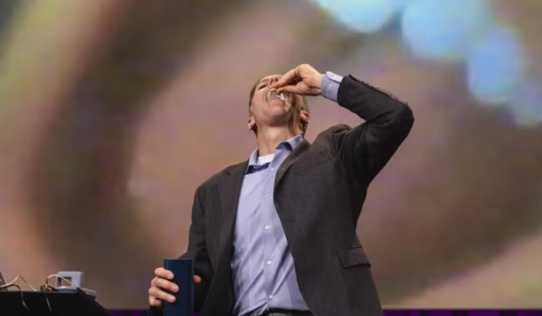 El impresionante invento de un mini robot que entra en el cuerpo humano