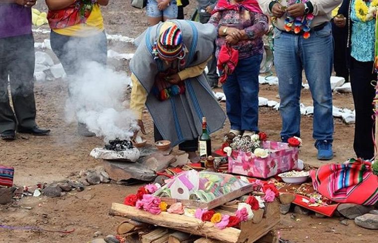 Challa en Carnaval: el ritual ancestral que bendice hogares y negocios