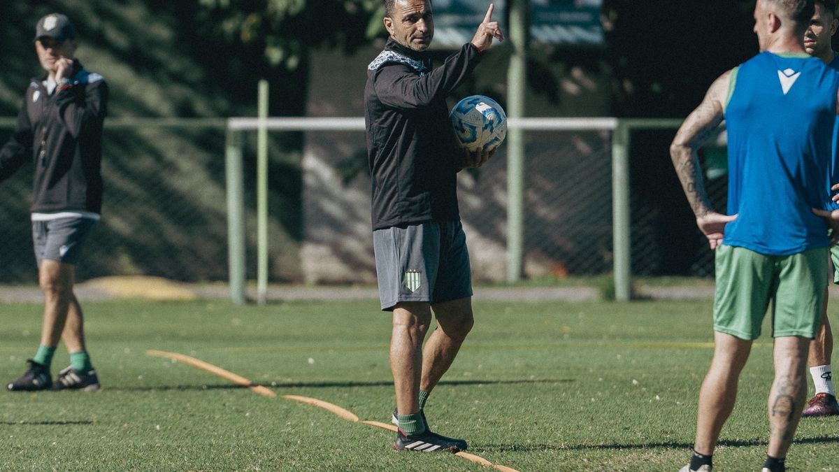 No es Falcioni: tras la salida de Ariel Broggi, Banfield tiene flamante DT