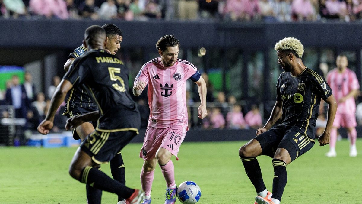 A pura polémica y con un doblete de Messi, Inter Miami ganó 3-1 y ...