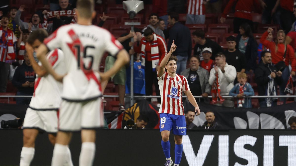 Hat-trick con golazo sobre la hora: la noche soñada de Julián Álvarez ...