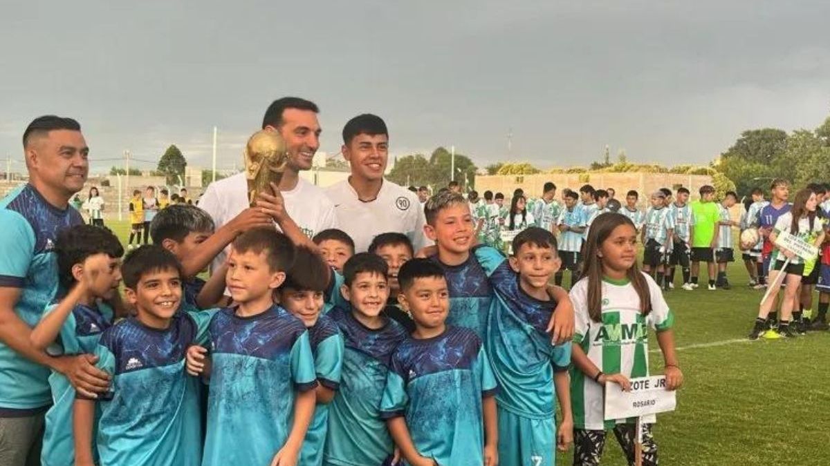 Scaloni se hizo presente en un día histórico para el Club Matienzo de ...