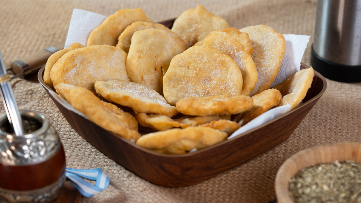 Receta de tortas fritas caseras: crujientes por fuera y suaves por dentro