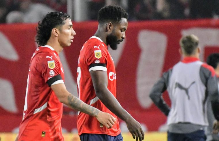 La fuerte decisión que tomó Independiente con Álvaro Angulo en medio ...