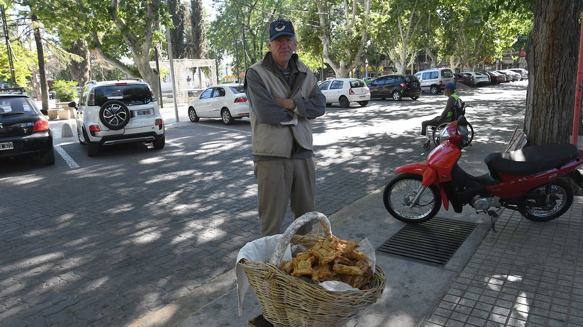 La gloria del fútbol cuyano que hoy vende pasteles y vota con la misma ...