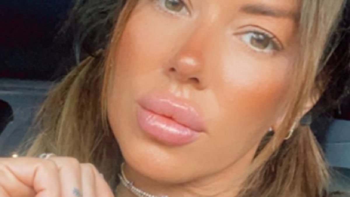 Karina Jelinek encandiló son su hermosura y elevó la térmica desde la ...