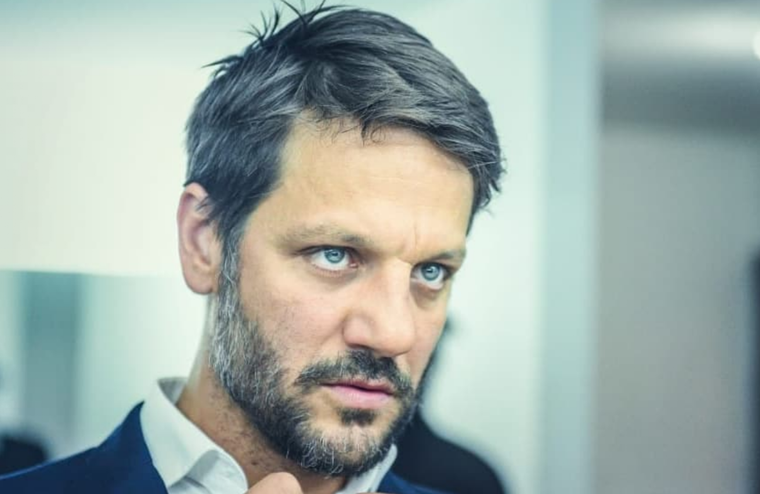 Rodrigo de la Serna arrasa en una nueva serie de Netflix