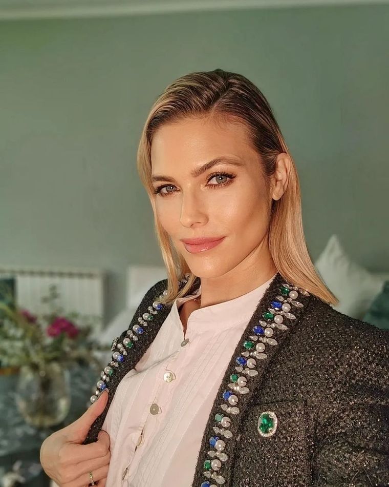 Estas minifaldas de Pía Slapka son las mejores para combinar con botas ...