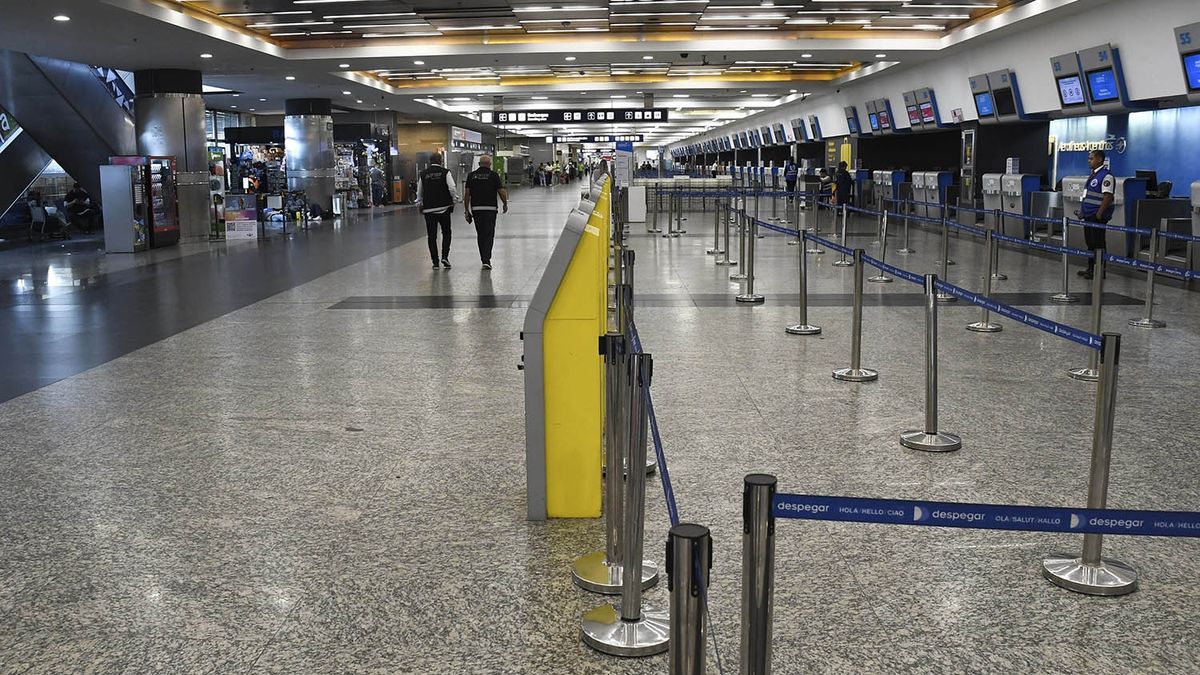 Un paro de controladores aéreos complica los vuelos en las vacaciones de invierno