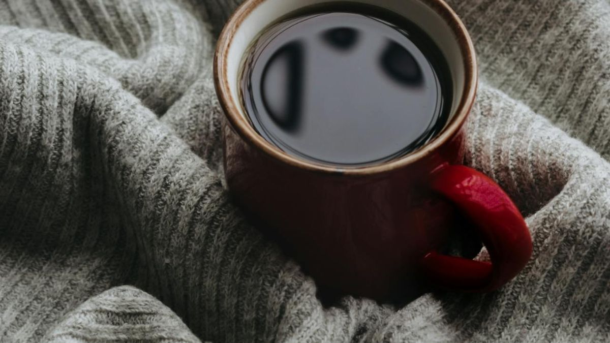 Tres consejos para quitar las manchas imposibles de café