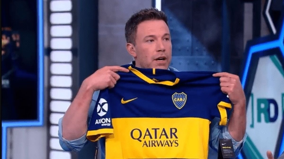 Paren todo: ¿Batman es hincha de Boca?