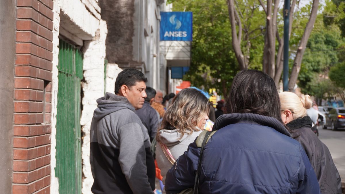 Bono extra de Anses: quiénes cobran hoy este beneficio excepcional