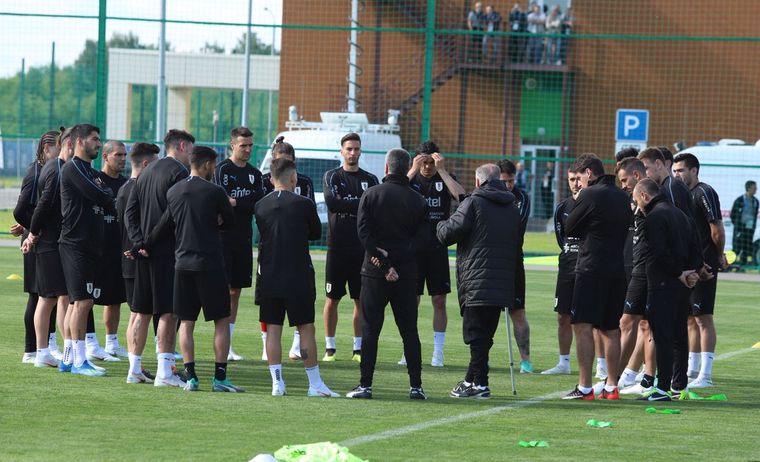 Tabárez prueba pensando en Egipto