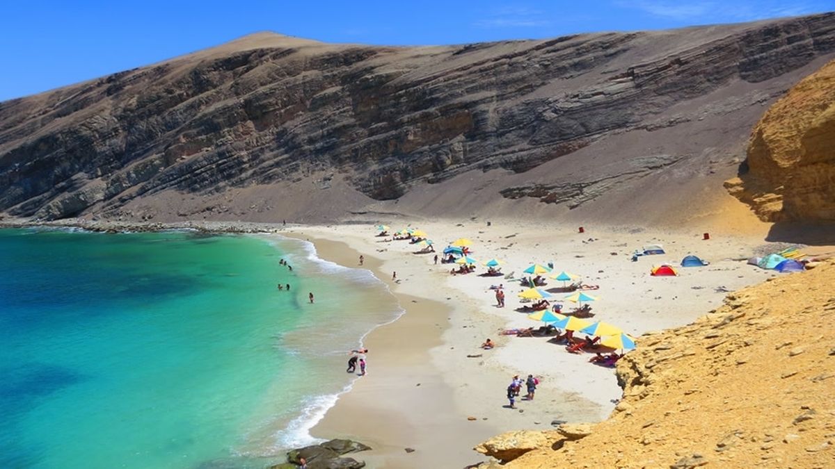 La playa de Perú que deja sin aliento: cerca de Lima y con agua turquesa