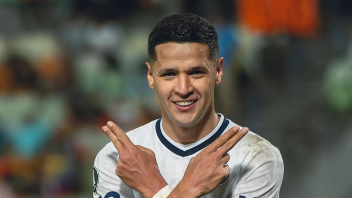 Por qué Alex Arce se metió en la historia grande del fútbol mendocino