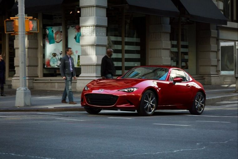 Mazda reveló el renovado MX-5 Miata