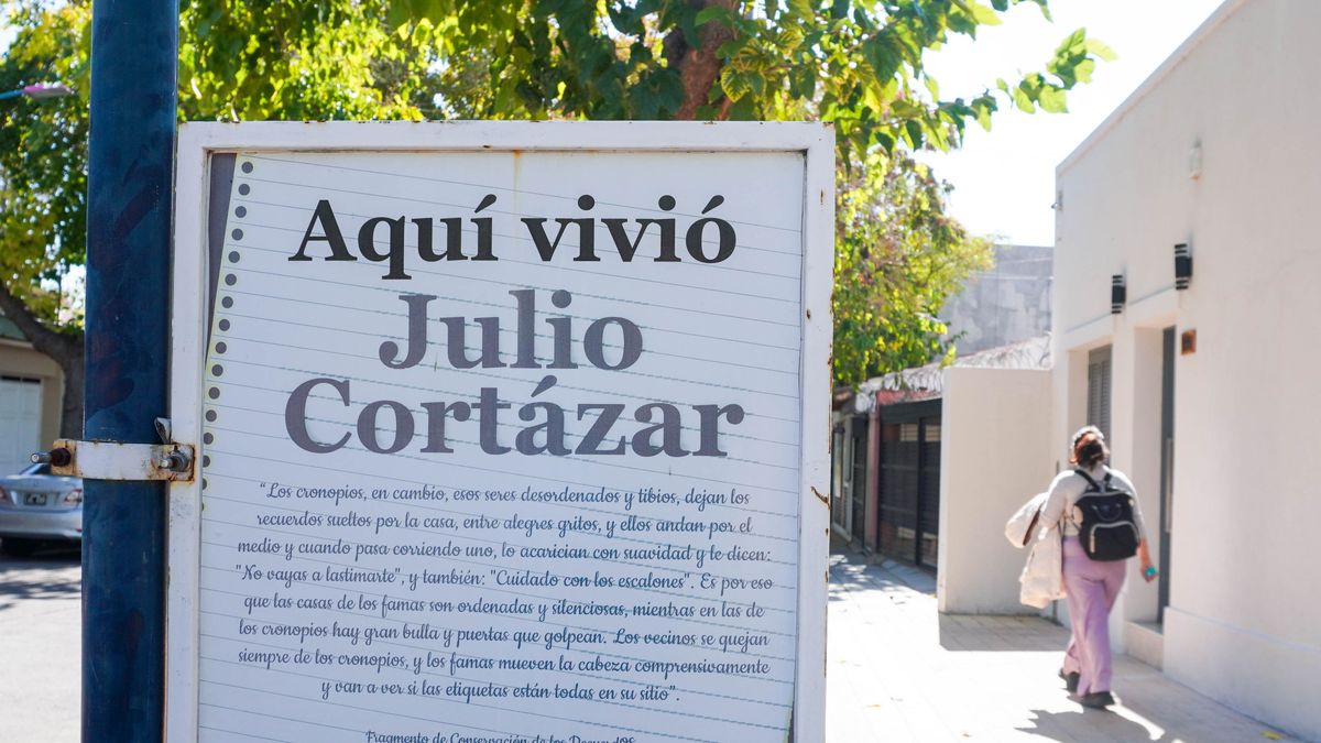Casas, calles y recuerdos: las huellas de Julio Cortázar por Mendoza y ...