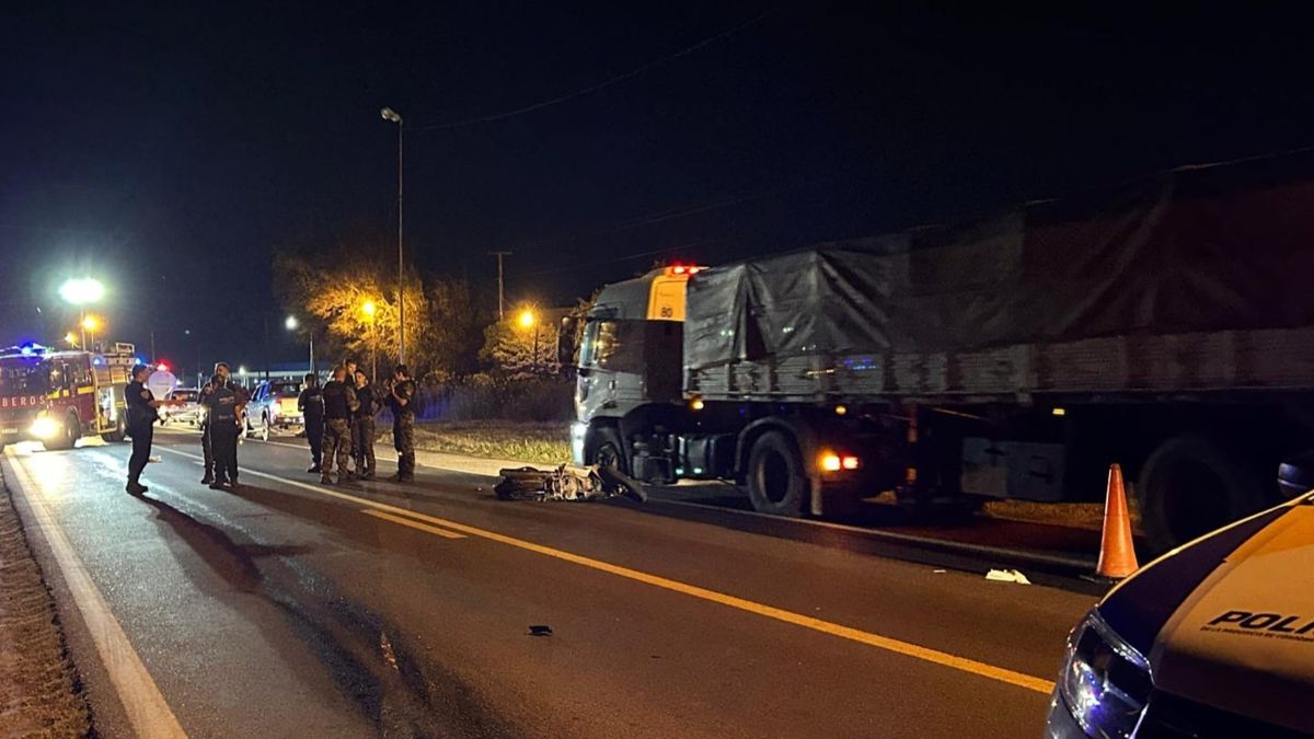 Murió una mamá y su hija de 9 años: iban en moto por la ruta, chocaron ...