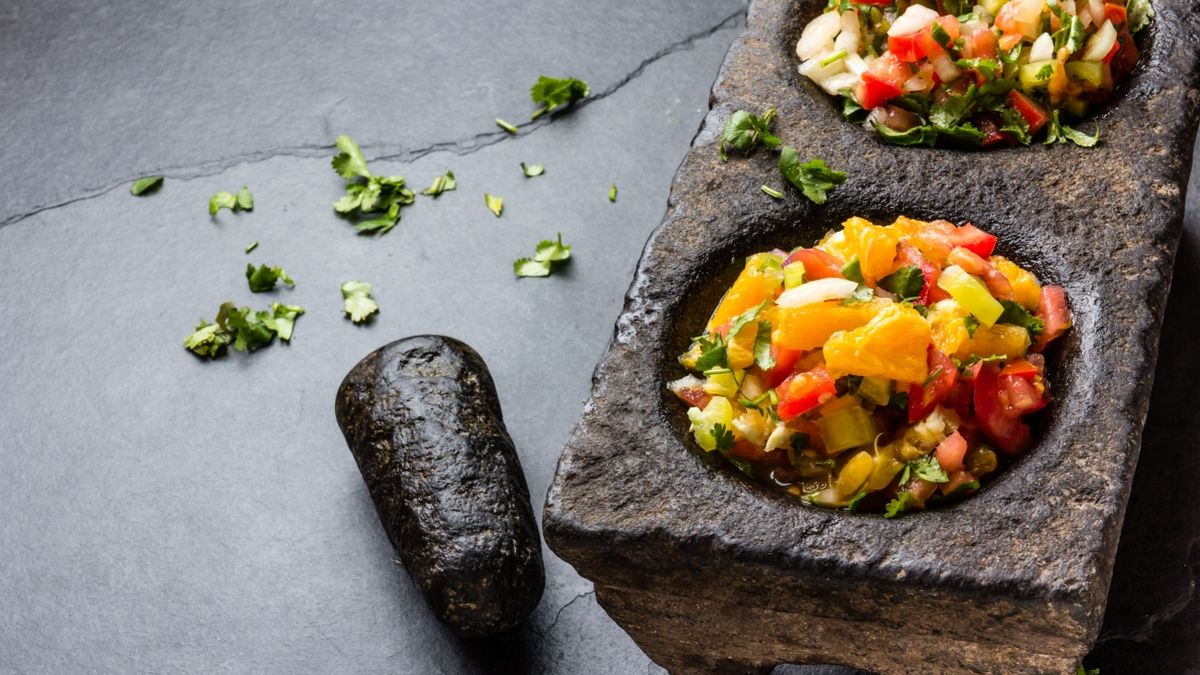 Prepara un salsa pico de gallo en pocos pasos y sorprende a todos