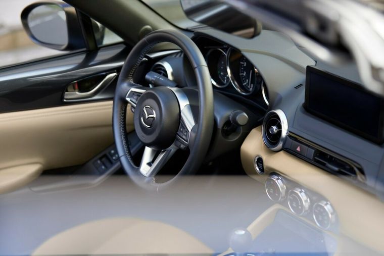 Mazda reveló el renovado MX-5 Miata