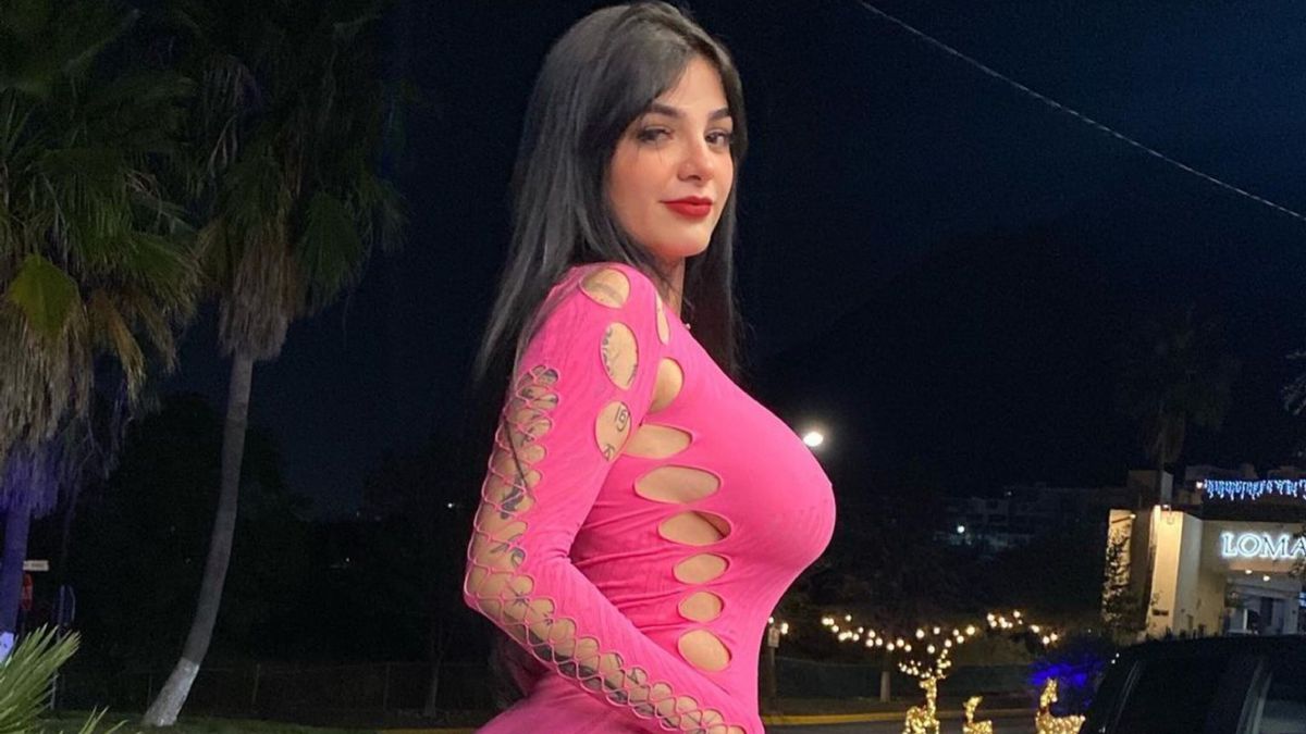 Karely Ruiz Luce Un Imponente Conjunto Mega Hot
