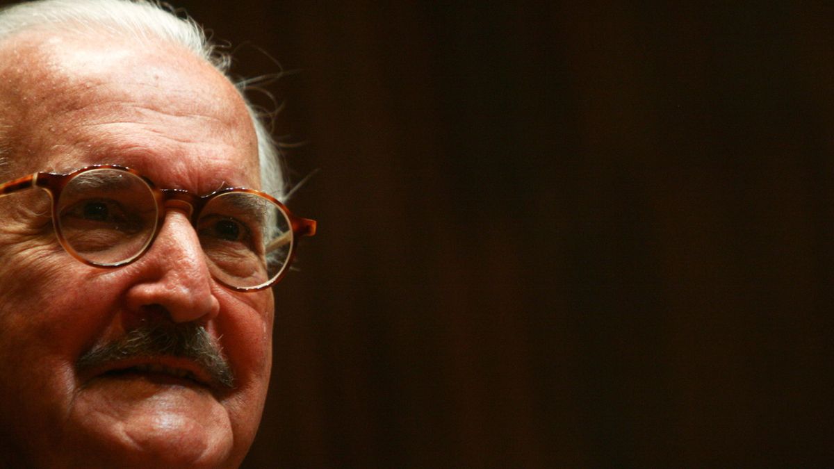 Carlos Fuentes fue espiado por el FBI
