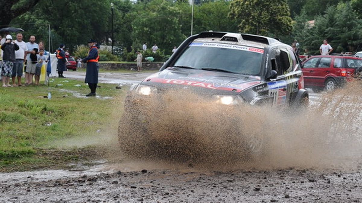 El piloto más viejo del Dakar 2011: Juan José Perrone