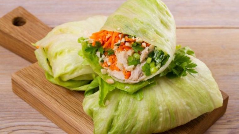 Receta rápida: prepara este sabroso wrap de hojas de lechuga y atún