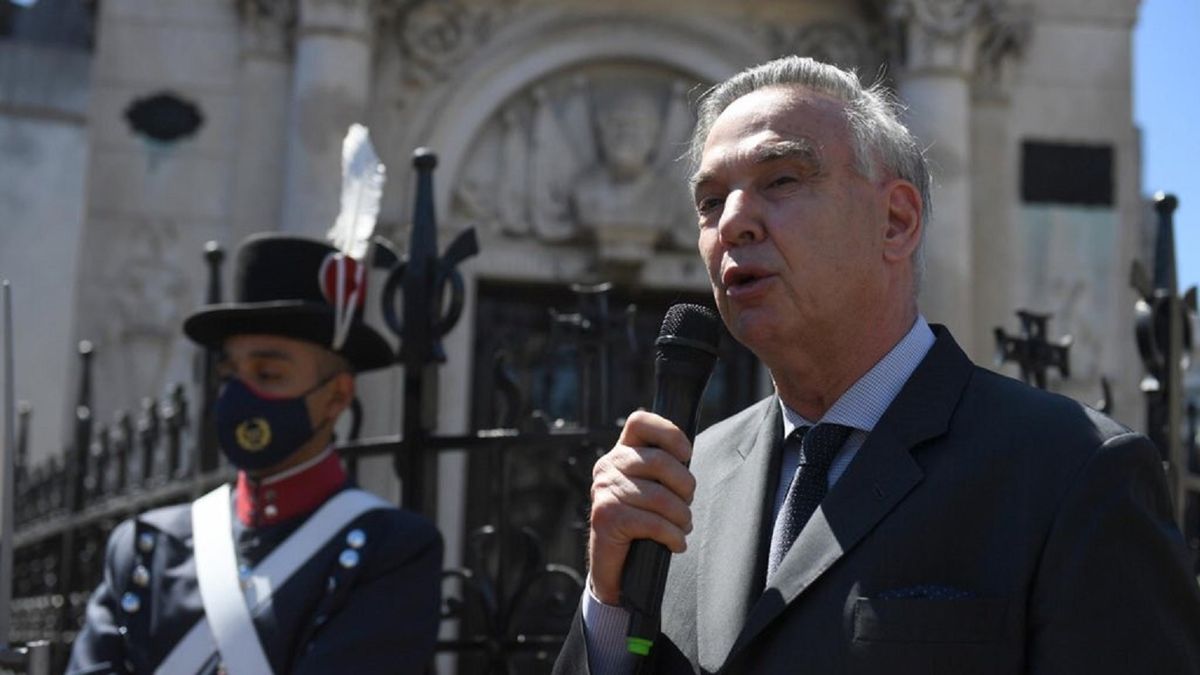 La particular definición de Miguel Ángel Pichetto sobre los ...