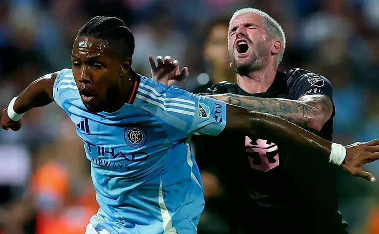 La inédita sanción de oficio a Rodrigo De Paul por simular un golpe de ...