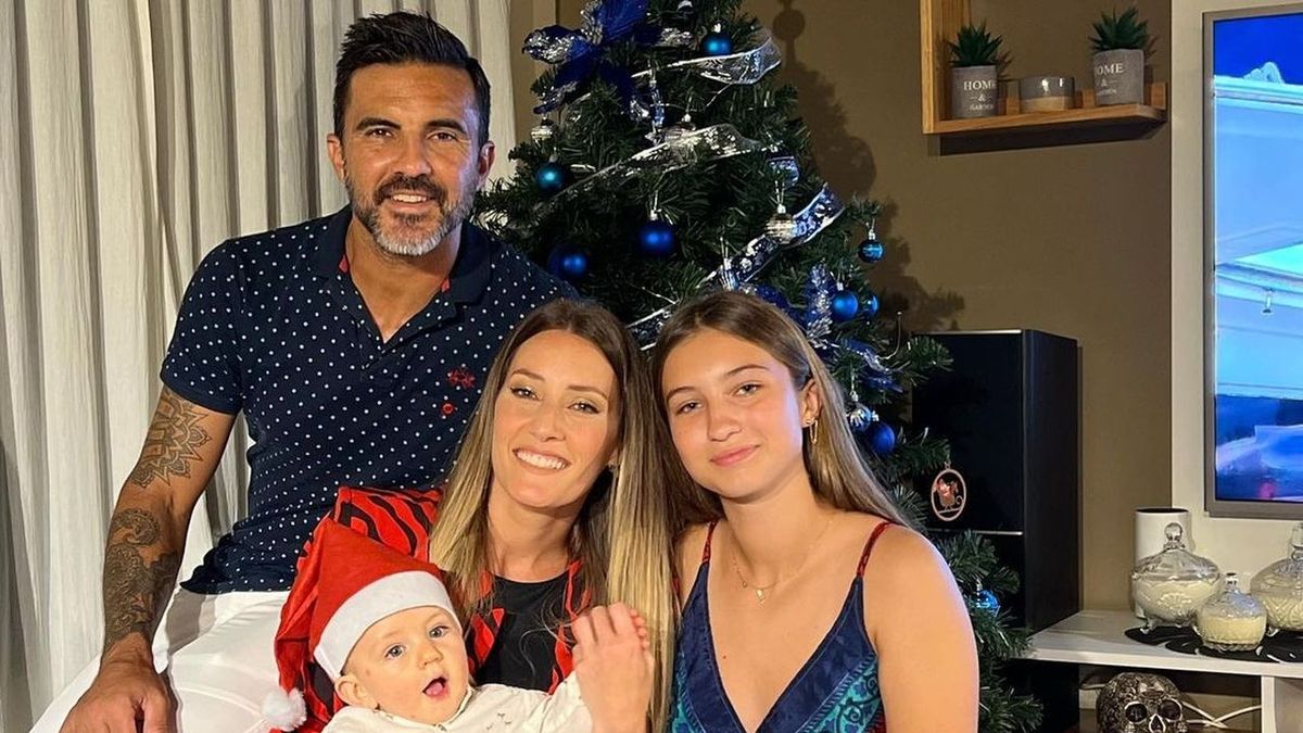 El rojo brilló esta Navidad con Mica Viciconte y Nicole Neumann