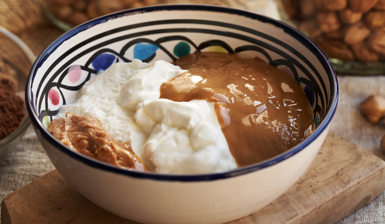 En este verano aprendé a preparar yogur griego sin azúcar ¡y sin máquinas!