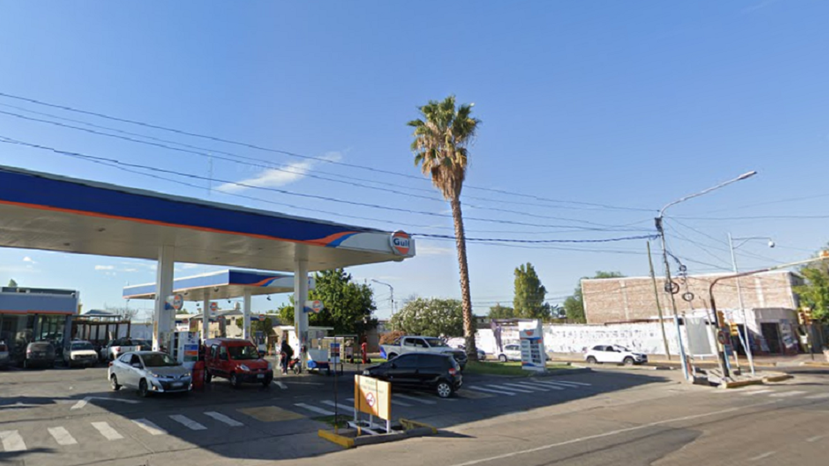 Cargaron nafta, no pagaron y asaltaron al bombista de una estación de ...