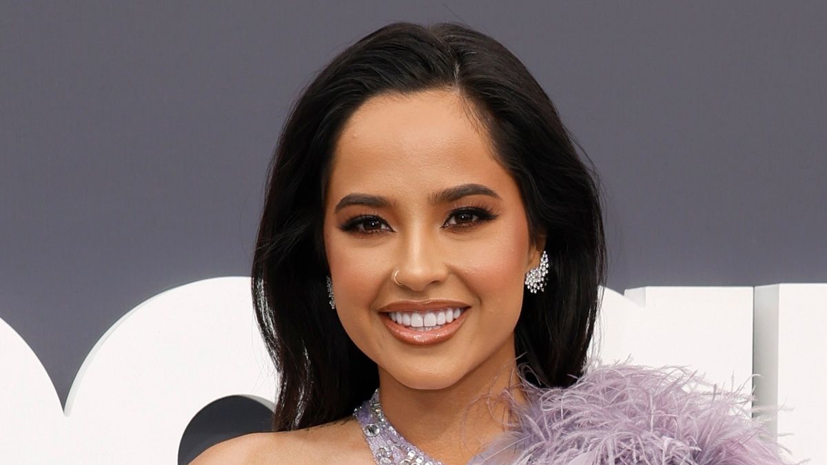 Amantes: el nuevo sencillo de Becky G. que ya revolucionó a sus fans ...