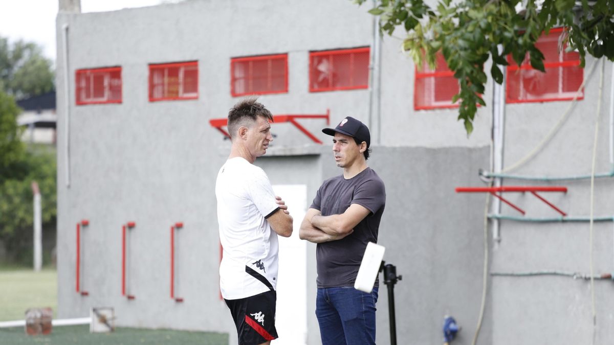 El arquero mundialista que llegaría al fútbol argentino para reforzar a Huracán