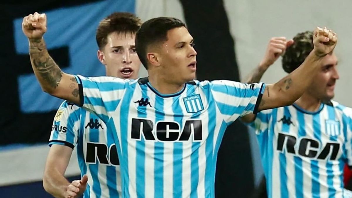 Qué dijeron en Racing sobre la continuidad de Juanfer Quintero en 2025: Si se quiere ir...