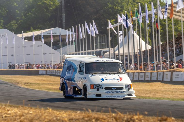 Ford exhibe las cinco generaciones de la Supervan en el Festival de ...