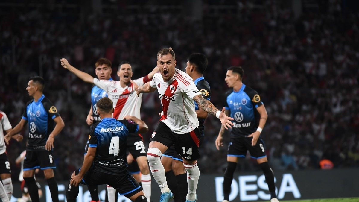 Sin brillar, River venció 2-0 a un débil Ciudad de Bolívar y está en la ...