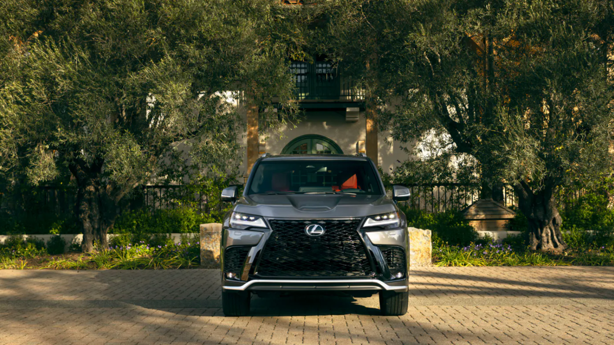 Así es la nueva versión híbrida con 475 HP del SUV de Lexus