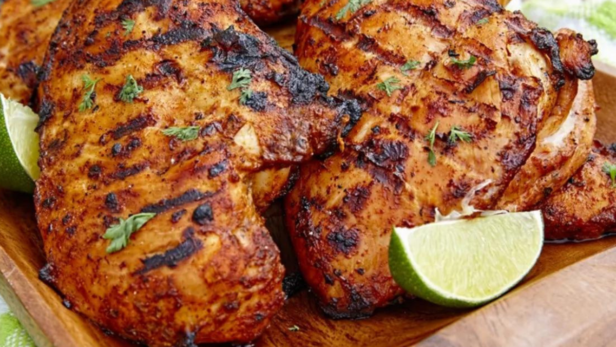 Cómo hacer pollo a la parrilla con la mejor marinada de limón y ajo