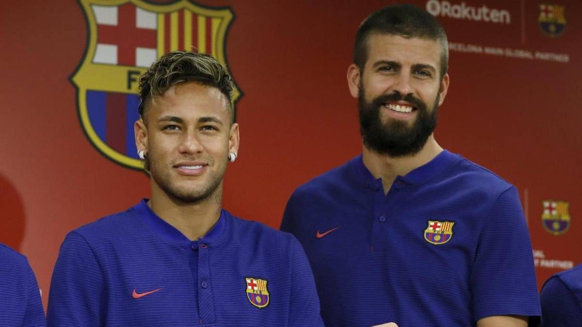 El mensaje oculto de Piqué a Neymar en la foto oficial del Barcelona