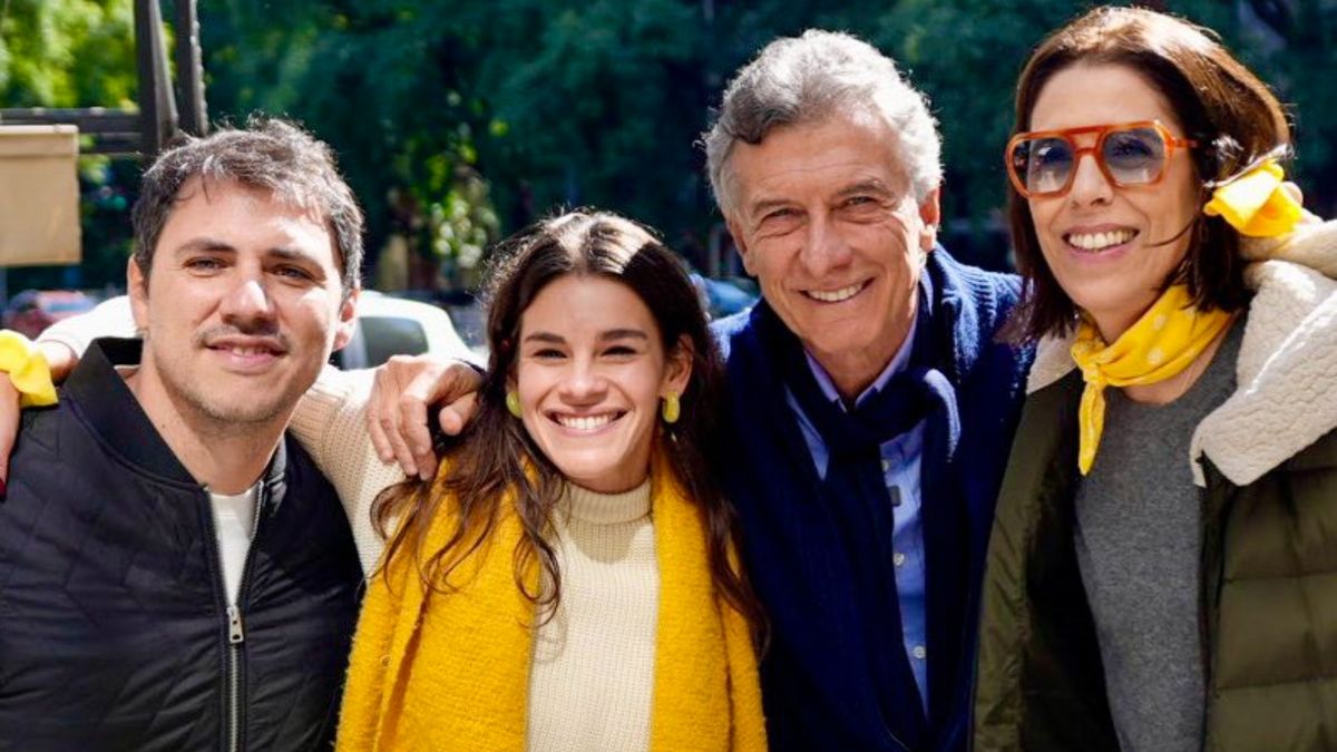 Después del acto, los candidatos del PRO salen a recorrer la ciudad