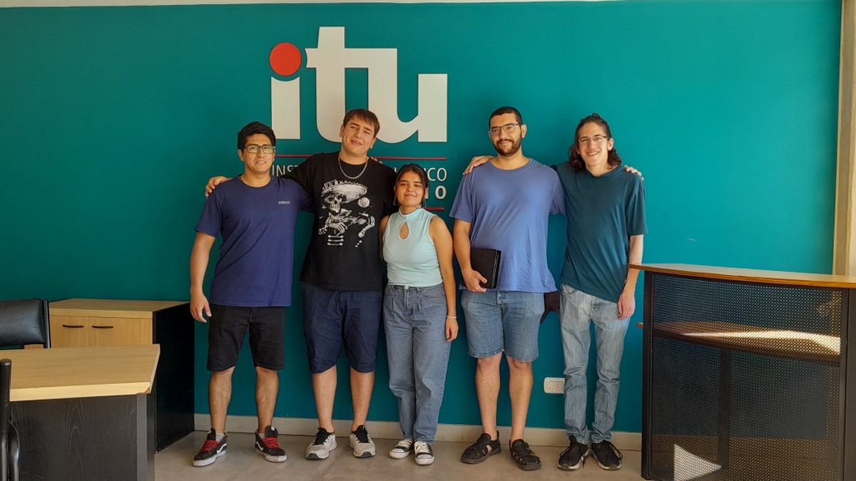 Mendoza hace historia: estudiantes de la UNCUYO competirán en el ...