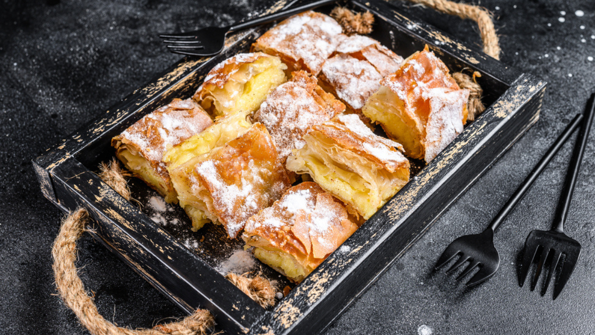 Descubre Grecia a través de la bougatsa: esta es la receta paso a paso