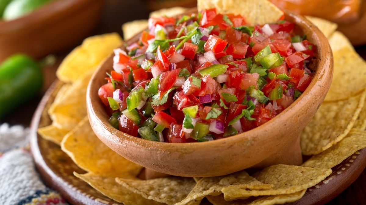Salsa Pico de Gallo en pocos pasos, deliciosa y perfecta para acompañar ...
