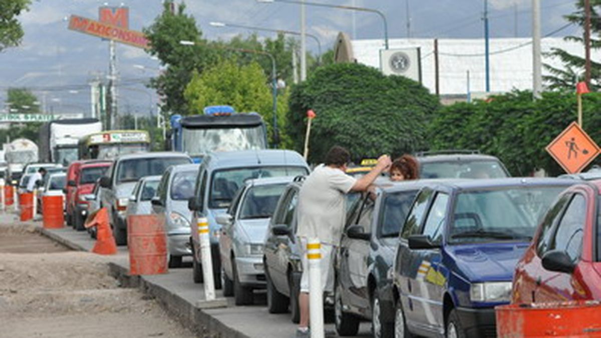 A pesar de no ser necesario, ya hay 300 metros de cola en la revisión ...