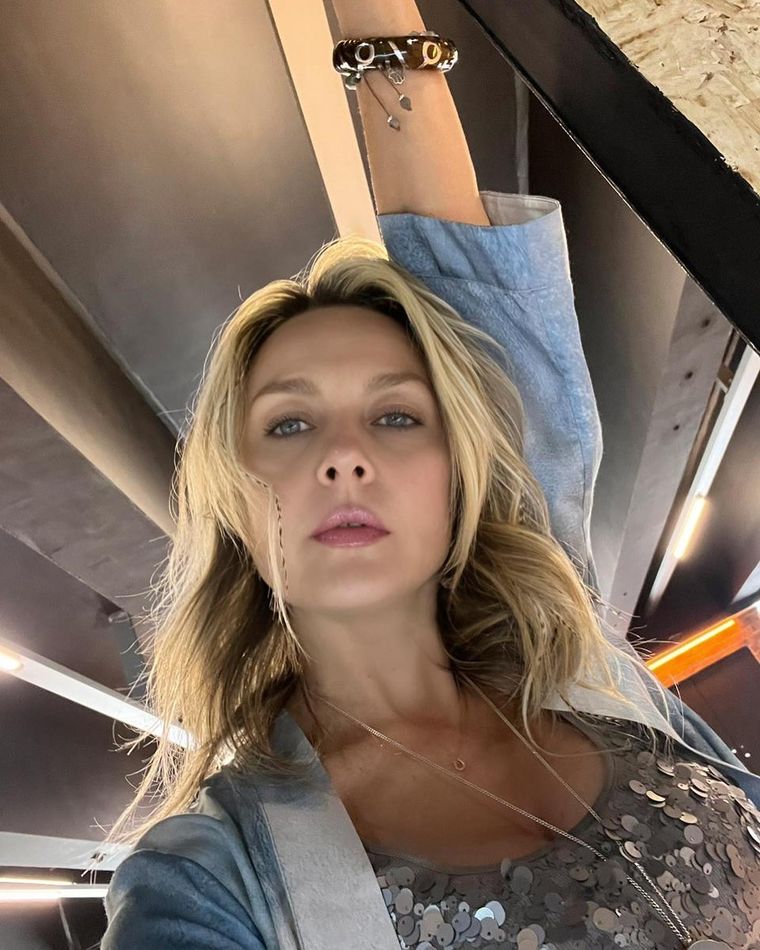 Así luce actualmente Fey a sus 50 años